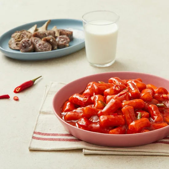 [비비고X오징어 게임]비비고 매운 컵떡볶이 110g | 상품상세 | CJ더마켓 - CJ제일제당 공식몰